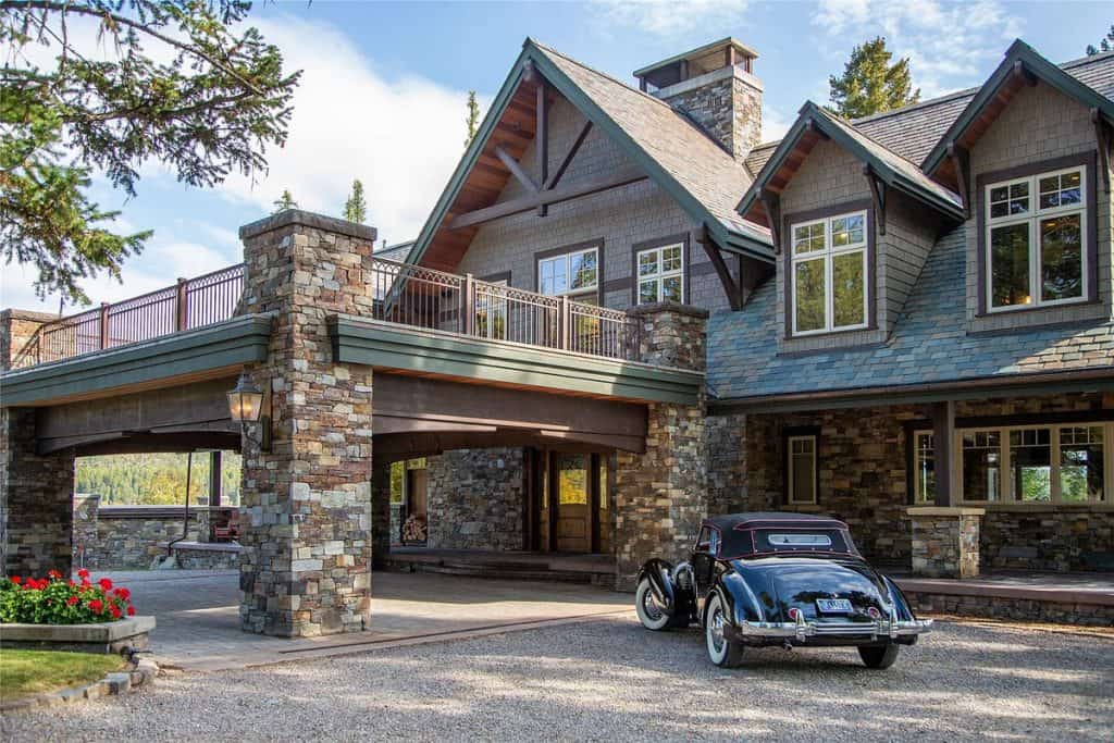 This Remarkable Mansion Embodies the Classic Essence of a Mountain Lodge (Photos) - Inside Mansions