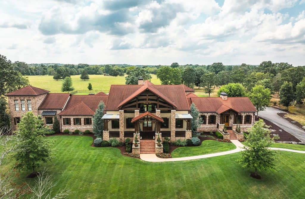 Tennessee Mansion with 14,000+ Sq Ft and Around 93 Acres for Under $11M ...