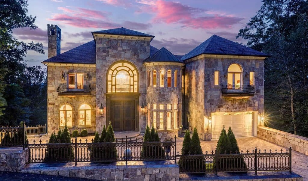 This Virginia Mansion Blends Exquisite Craftsmanship and Technology ...